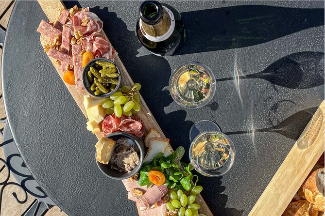 Sancerre Small Group Wine Day Trip With Wine Tastings and Lunch - Exploring the Sancerre Region