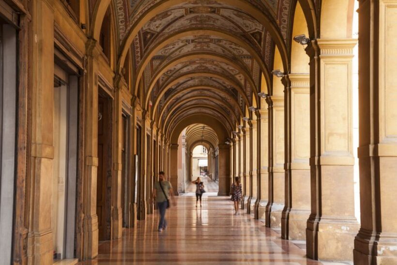 Sanctuary of S. Luca with Train and Private Guide - FAQ
