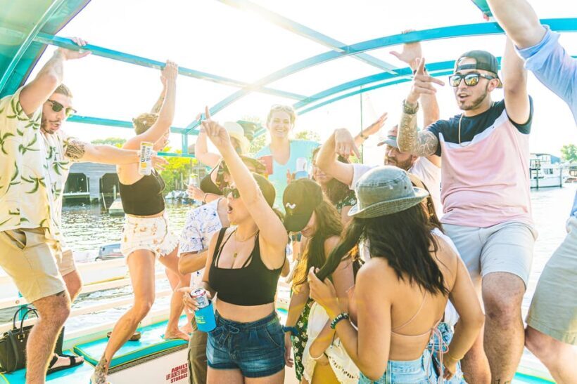 Sandbar Splash and Yacht Tour in Fort Lauderdale - A Closer Look at the Experience