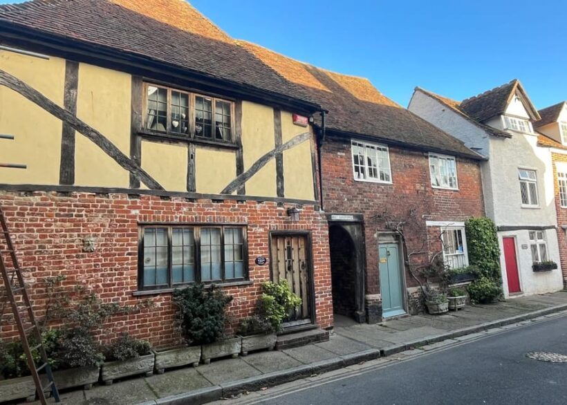 Sandwich: Private 2hr Walking Tour with a Blue Badge Guide - Key Points