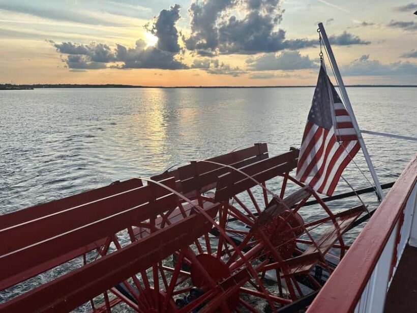 Sanford: St. Johns River Lunch Cruise with 3-Course Meal - Key Points