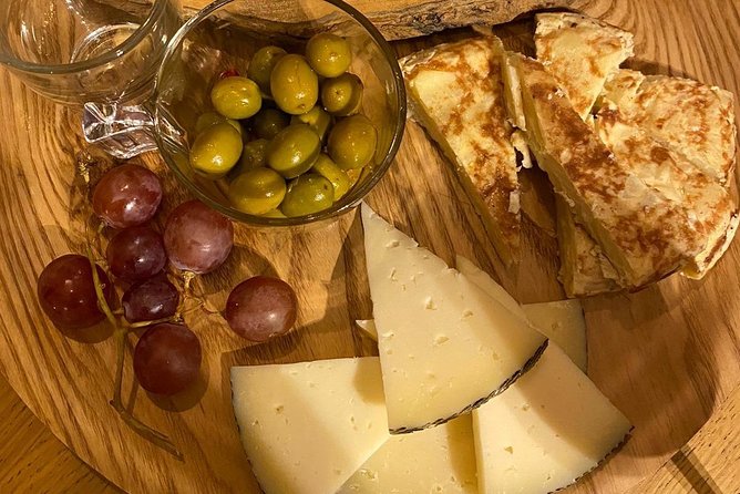 Sangria Cultural Workshop With Tapas - The Sum Up