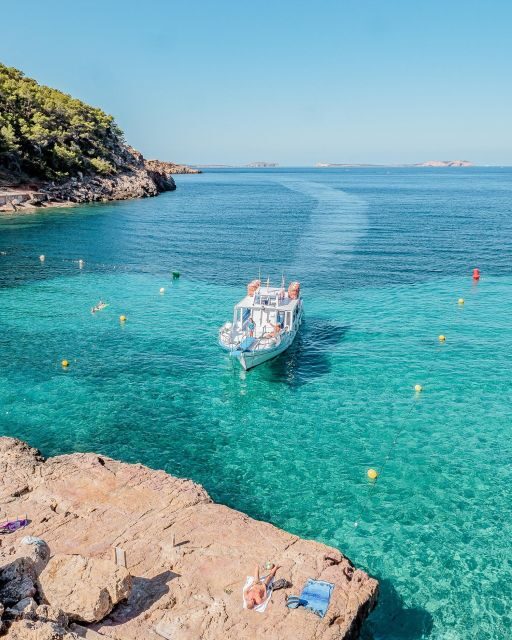 Sant Antoni: Round-Trip Ferry Transfer to Cala Salada Beach - An In-Depth Look at the Experience
