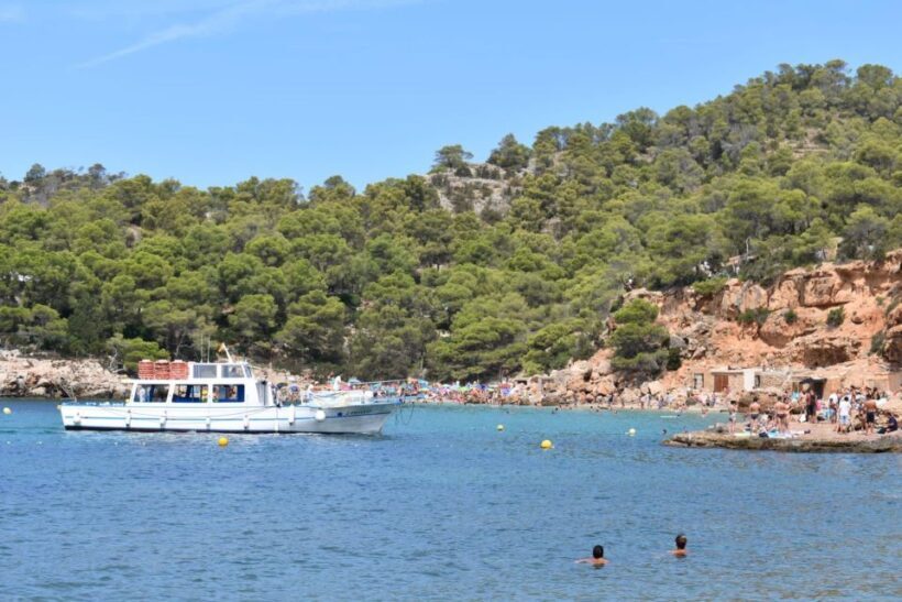 Sant Antoni: Round-Trip Ferry Transfer to Cala Salada Beach - Who Would Enjoy This Experience?