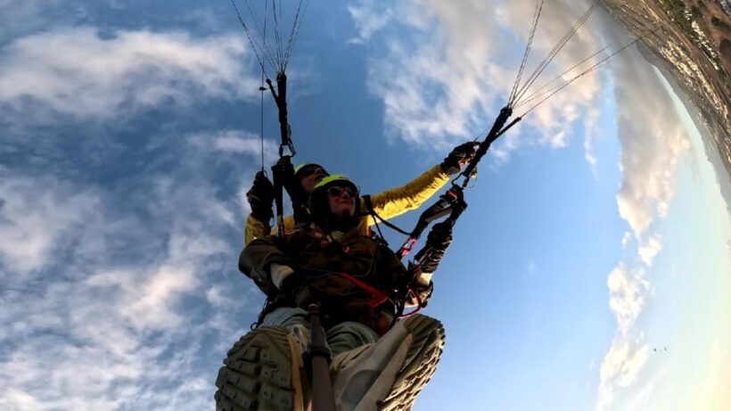 Santa Cruz de Tenerife: Acrobatic Paragliding Flight - An In-Depth Look at the Experience