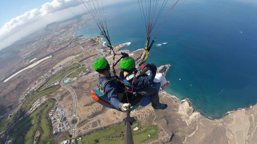 Santa Cruz de Tenerife: Performance Flight Experience - What to Expect During Your Paragliding Adventure
