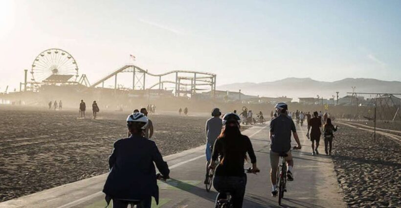 Santa Monica: Full Day Bike Rental - Exploring Santa Monica on Two Wheels