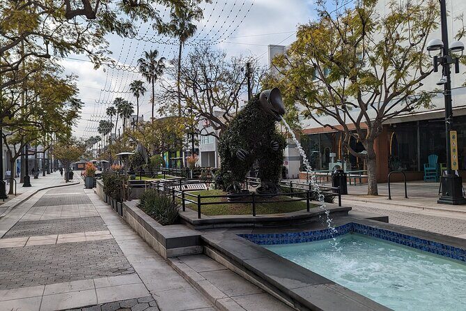 Santa Monica Scavenger Hunt Walking Tour and Game - What Travelers Say About This Experience