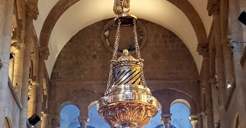 Santiago: Cathedral & Museum Tour + Pórtico of Glory Option - The Experience and Atmosphere