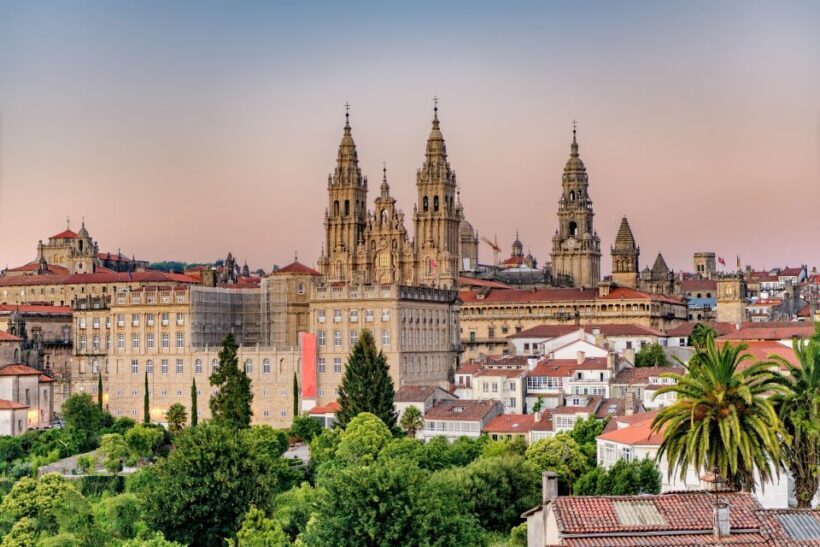 Santiago: City Highlights Guided Walking Tour - Key Points