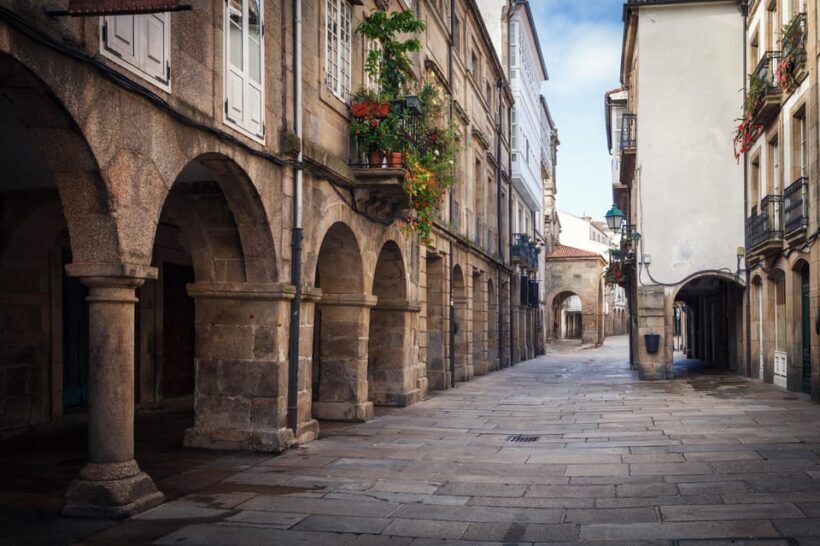 Santiago: City Highlights Guided Walking Tour - Historic Squares: Obradoiro, Quintana, and Platerías