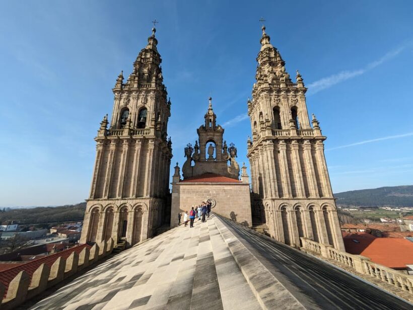 Santiago de Compostela: Cathedral & Carraca Tower Roofs Tour - Key Points