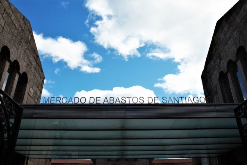 Santiago de Compostela: City tour and typical galician meal - Key Points