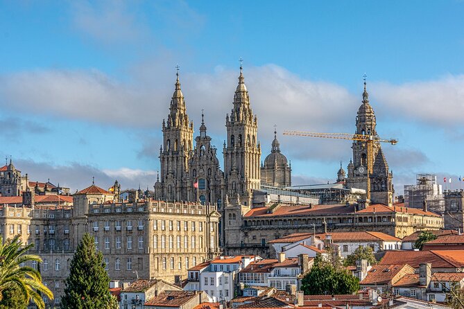 Santiago De Compostela Private Walking Tour With Cathedral Ticket - Meeting and Ending Points