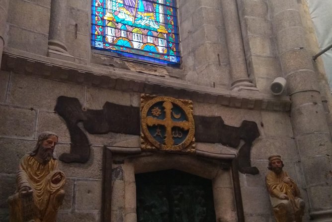 Santiago de Compostela & Valença do Minho - from Porto - Who Will Love This Tour?