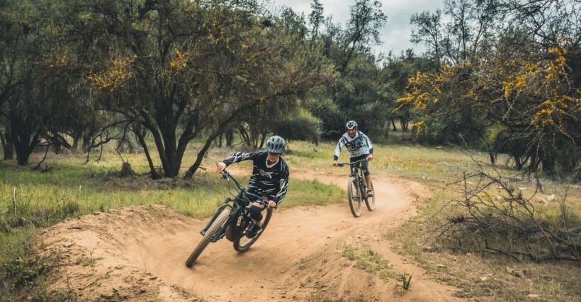 Santiago: E- Mountain Bike Rental to ride in a bike park - Equipment, Safety, and Comfort