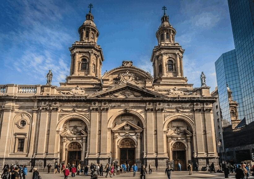 Santiago : Must-See Sites Walking Tour With A Guide - FAQ