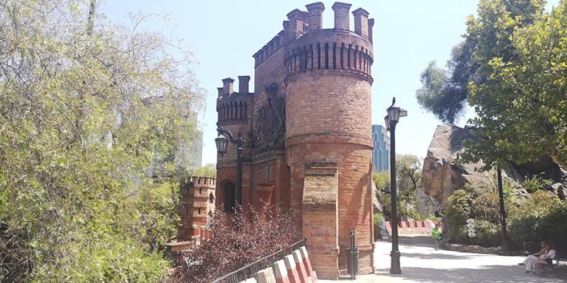 Santiago: Private City Tour to Stunning Lookout Points - Key Points