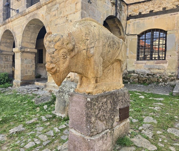 Santillana del Mar: exclusive private tour with Collegiate Church of Santa Juliana - Who Is This Tour Best For?