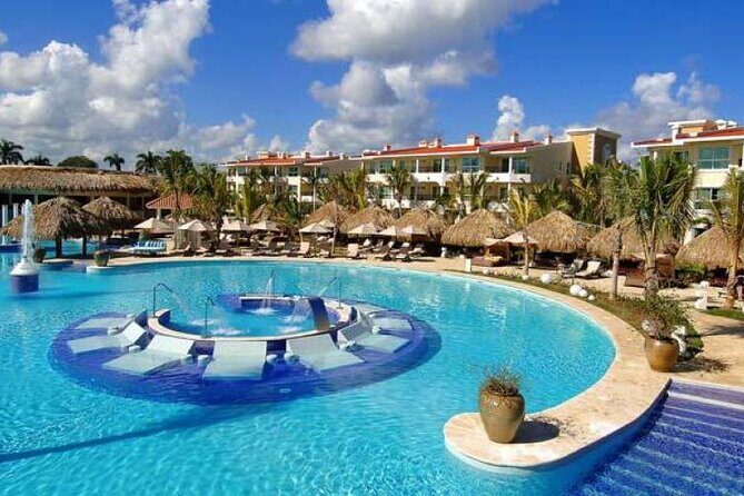 Santo Domingo Airport and Garden Suites by Melia Private Transfer - Key Points