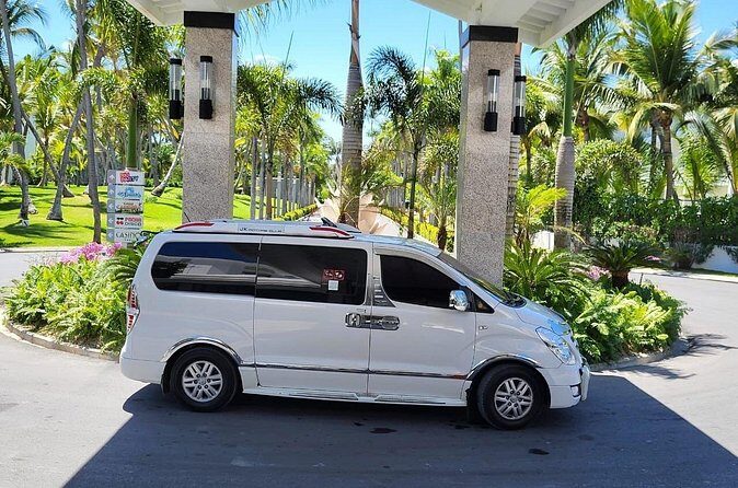 Santo Domingo Airport and Grand Palladium Palace Private Transfer - FAQ
