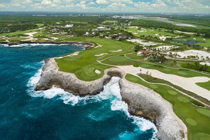 Santo Domingo Airport and Tortuga Bay Punta Cana Private Transfer - Key Points