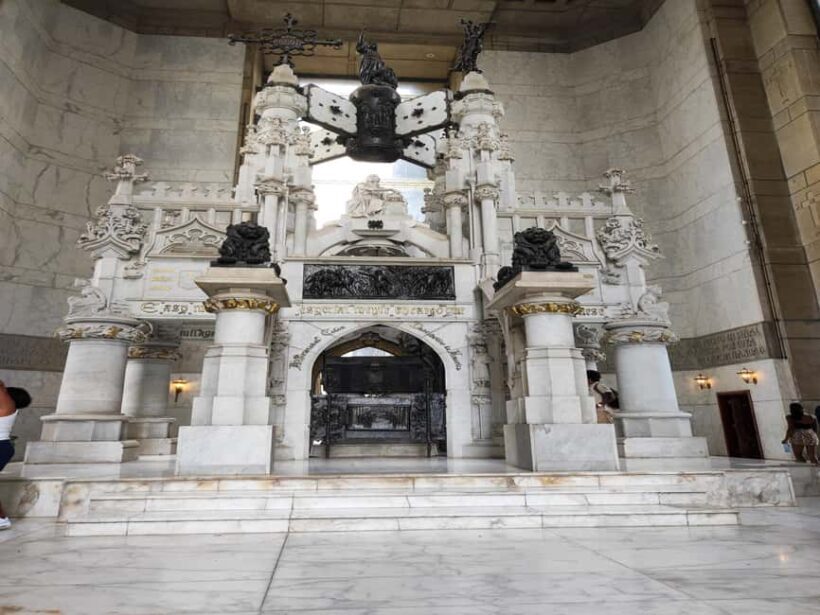 Santo Domingo: City Tour with Los Tres Ojos and Lighthouse - The Sum Up