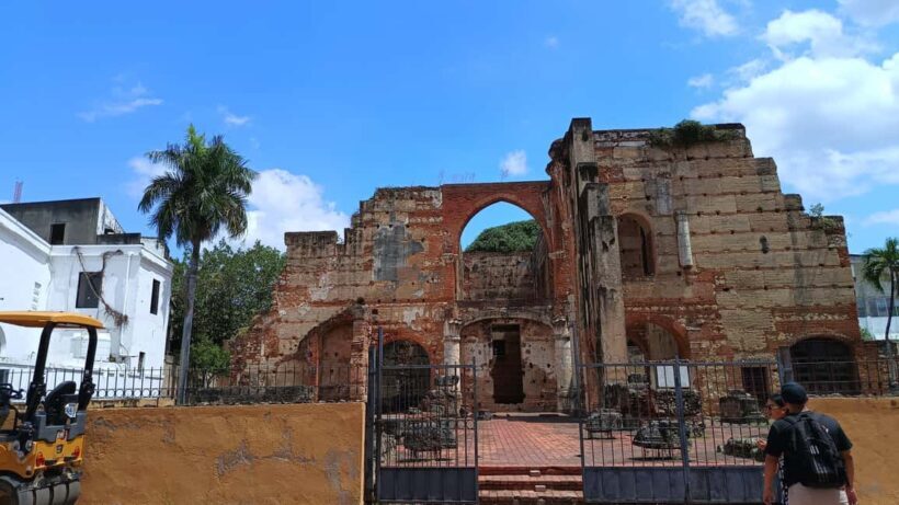 Santo Domingo: Colonial walk and watercolor. - Practical Details and Considerations