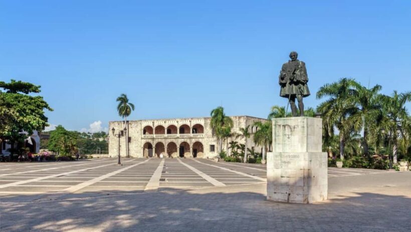 Santo Domingo: Family-Friendly Private Walking Tour - Authentic Experiences and Local Insights