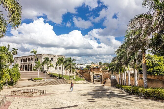Santo Domingo Full Day Sightseeing Tour with Lunch - Exploring the Itinerary in Detail
