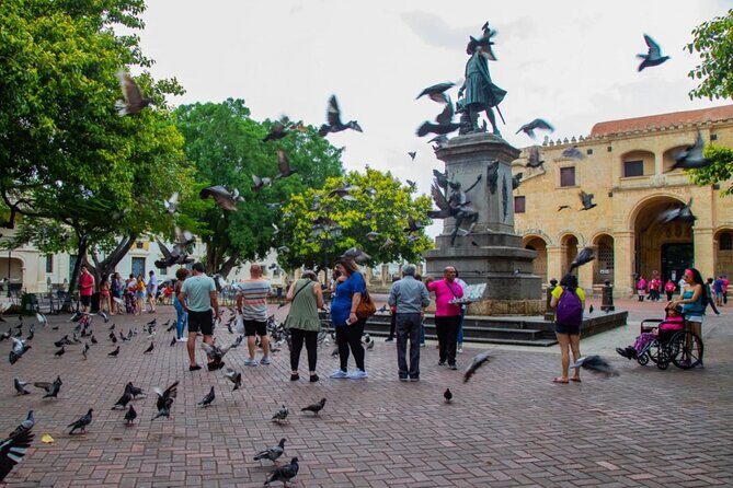 Santo Domingo Historic Tour with Lunch - Who Should Book This Tour?