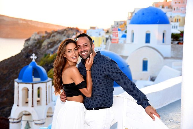 Santorini 2 Hours Private Photoshoot With a Prof. Photographer - Professional Photography Services