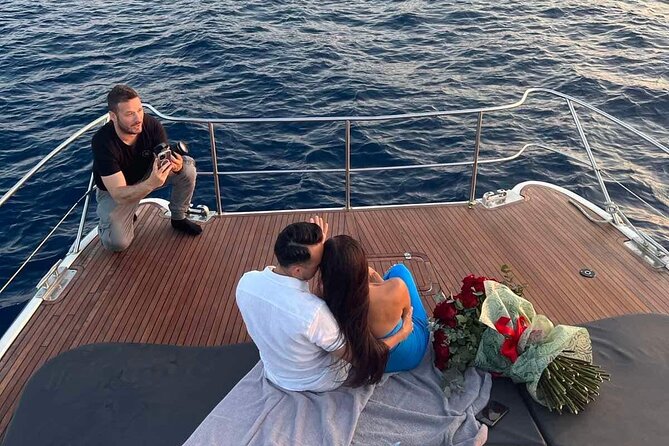 Santorini: 40min Photoshooting in Oia - Who Should Consider This Tour?