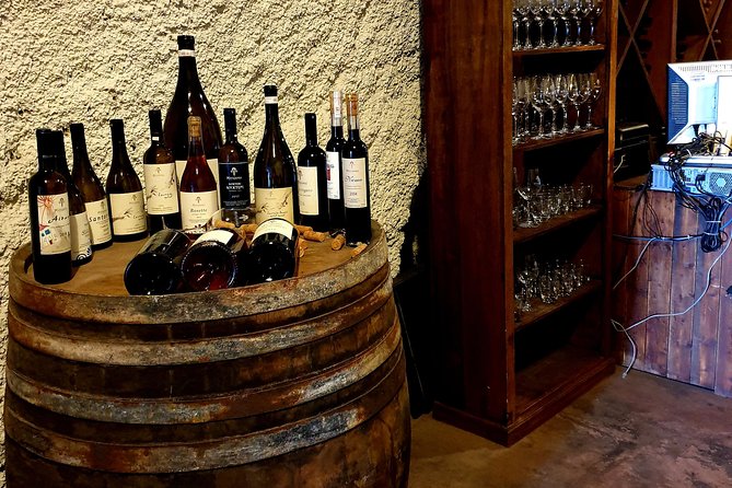 Santorini: 4hrs Small Group Wine Tasting and History Tour - Key Features of the Tour