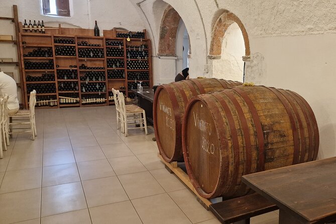 Santorini: 4hrs Small Group Wine Tasting and History Tour - Insights Into Santorinis Wine History