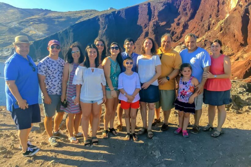 Santorini: 6-Hour Best of Santorini Private Experience - Food, Beaches, and Relaxation