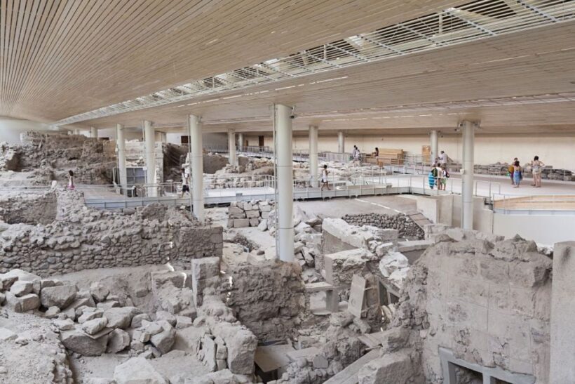 Santorini: Akrotiri Excavation, Megalochori, & Beaches Tour - FAQs