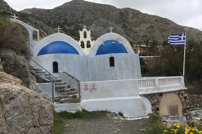 Santorini Blue Domes Private Tour - Exploring Akrotiri Archaeological Site