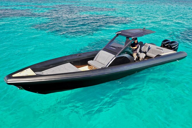 Santorini Caldera: Private Cruise with Speed Boat & Open Bar - Who Will Enjoy This Cruise?