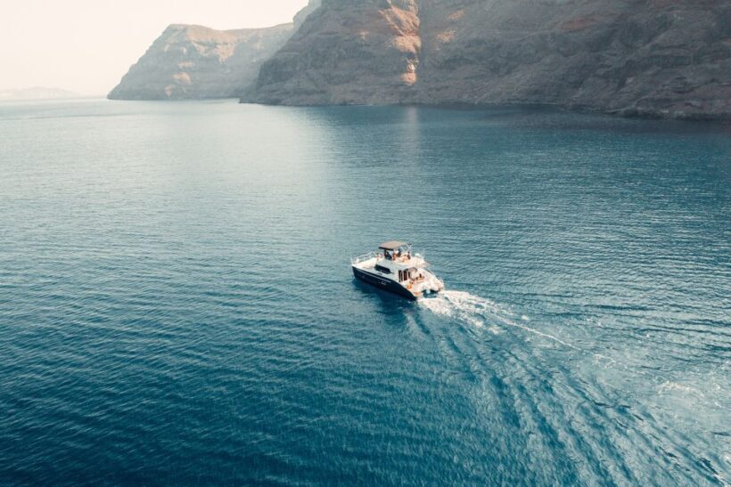 Santorini: Caldera Private Power Catamaran Cruise - FAQ