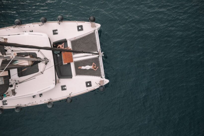 Santorini Catamaran Cruise with Swimming, Meal and Open Bar - Discovering Santorini by Sea: The Experience
