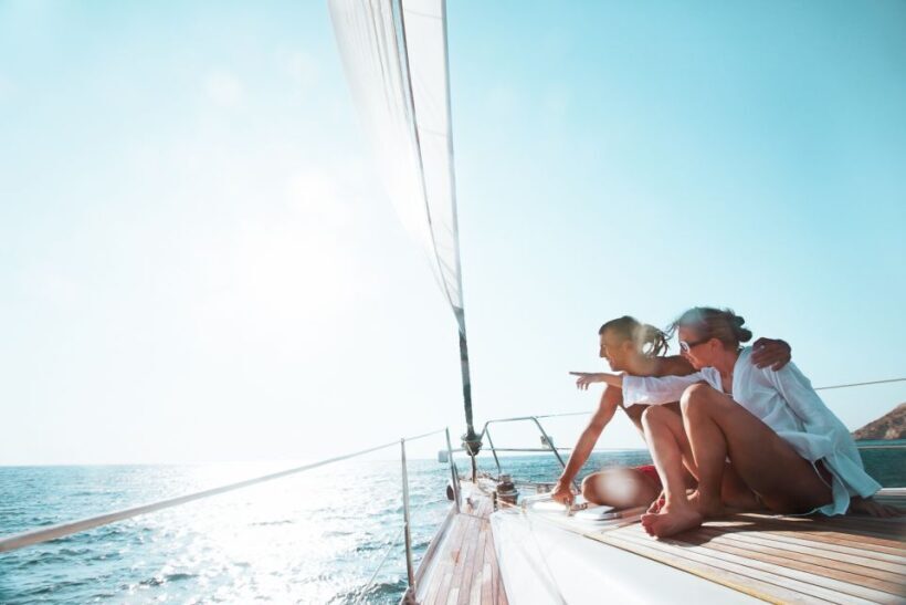 Santorini: Day Cruise with Meal & Open Bar - FAQs