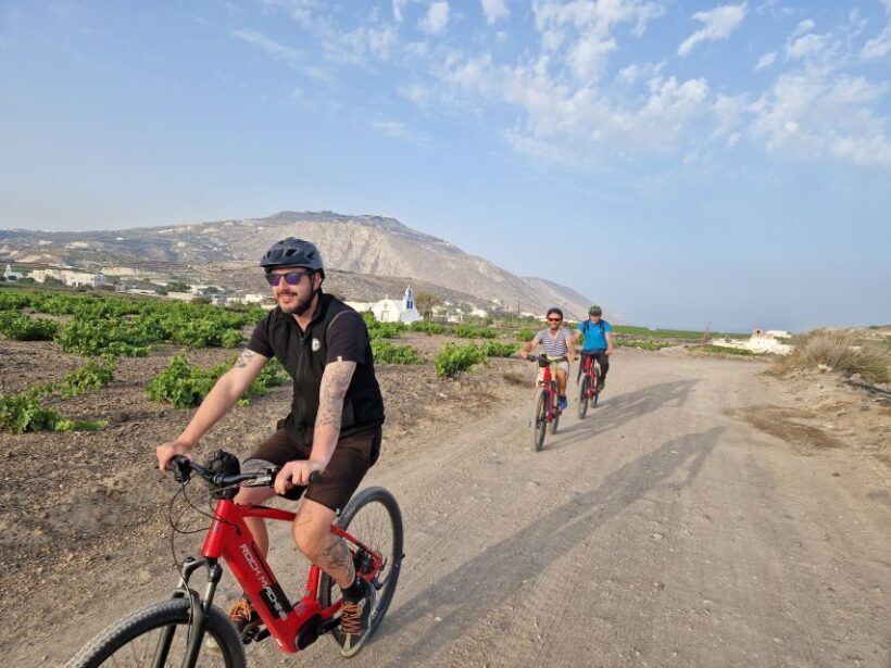 Santorini: E-bike tour experience - The Experience from Travelers’ Perspectives