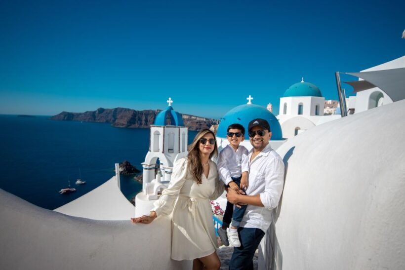 Santorini Family Photoshoot (Oia Village) - Why Choose a Santorini Family Photoshoot?