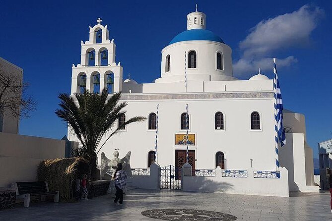 Santorini First-Time Guests Private Tour Sightseeing, excavetions & wine testing - Akrotiri Archaeological Site: Walk Through the Past