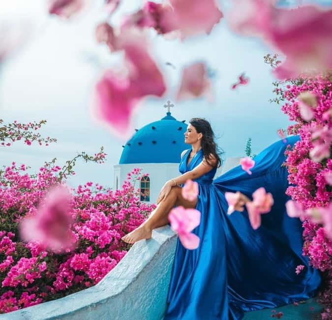 Santorini: Flying Dress Photoshoot with Edited Photos - Authentic Experiences from Real Travelers