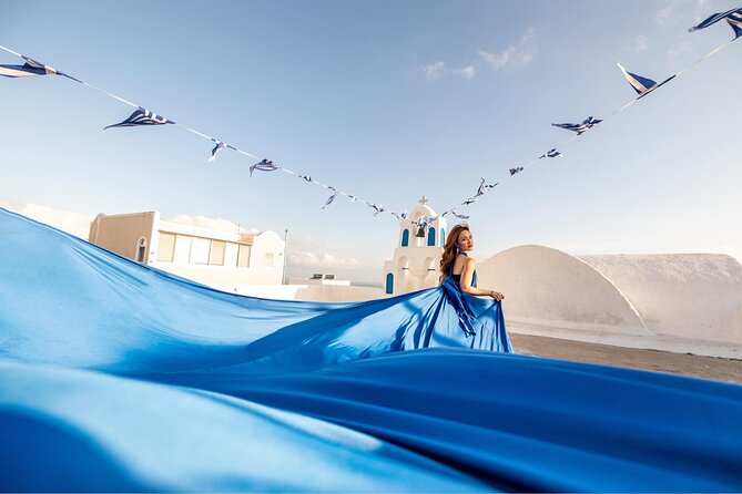 Santorini: Flying Dress Professional Photography *Dress Included* - Key Points