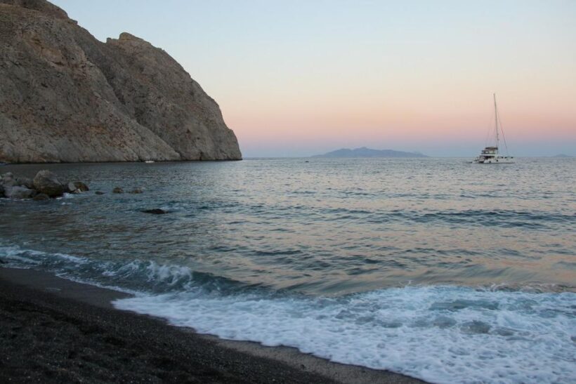 Santorini Fully Customizable Tour - Key Points