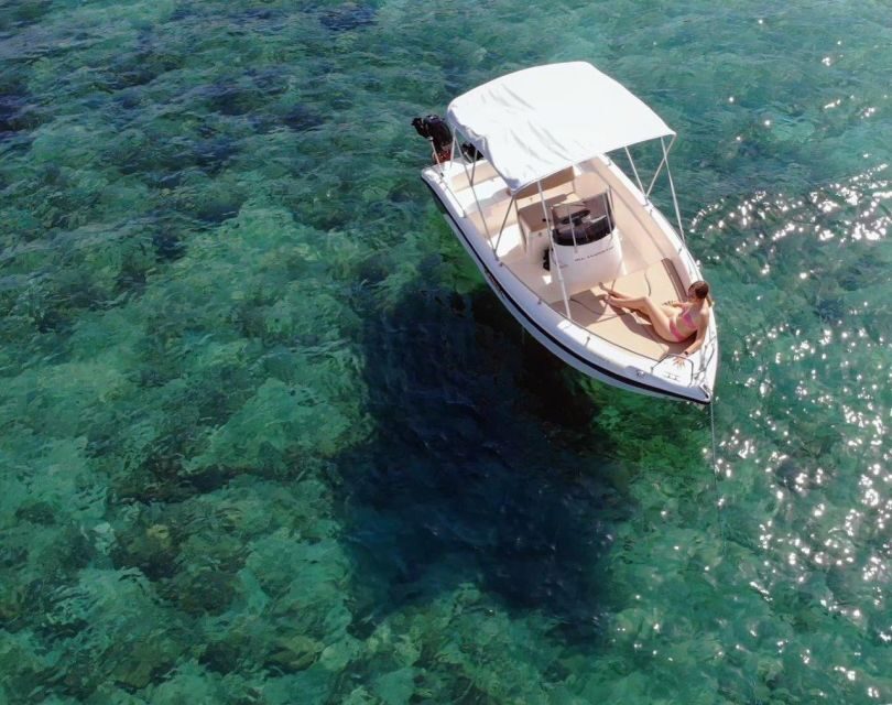 Santorini: Half-Day Boat Rental Without License - An Overview of the Experience