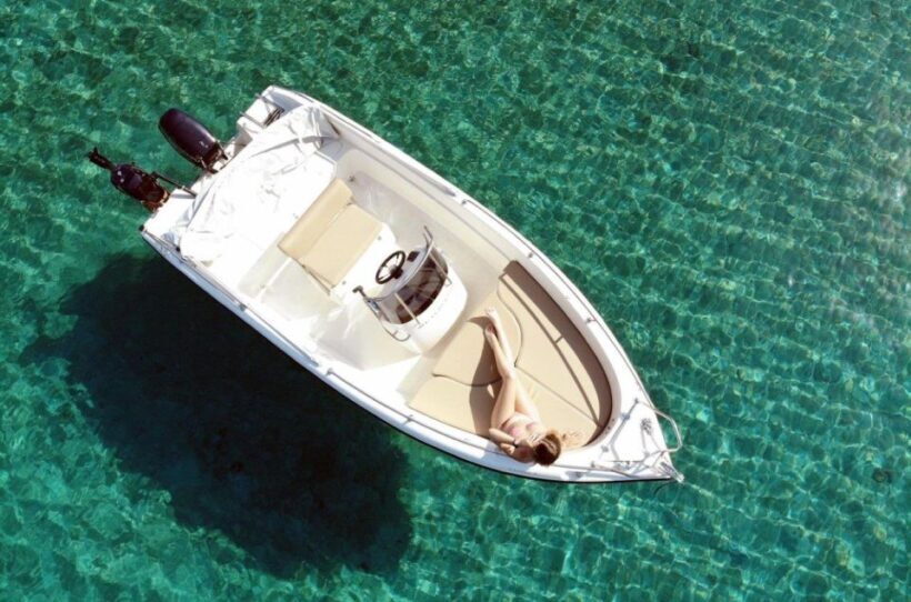 Santorini: Half-Day Boat Rental Without License - FAQ